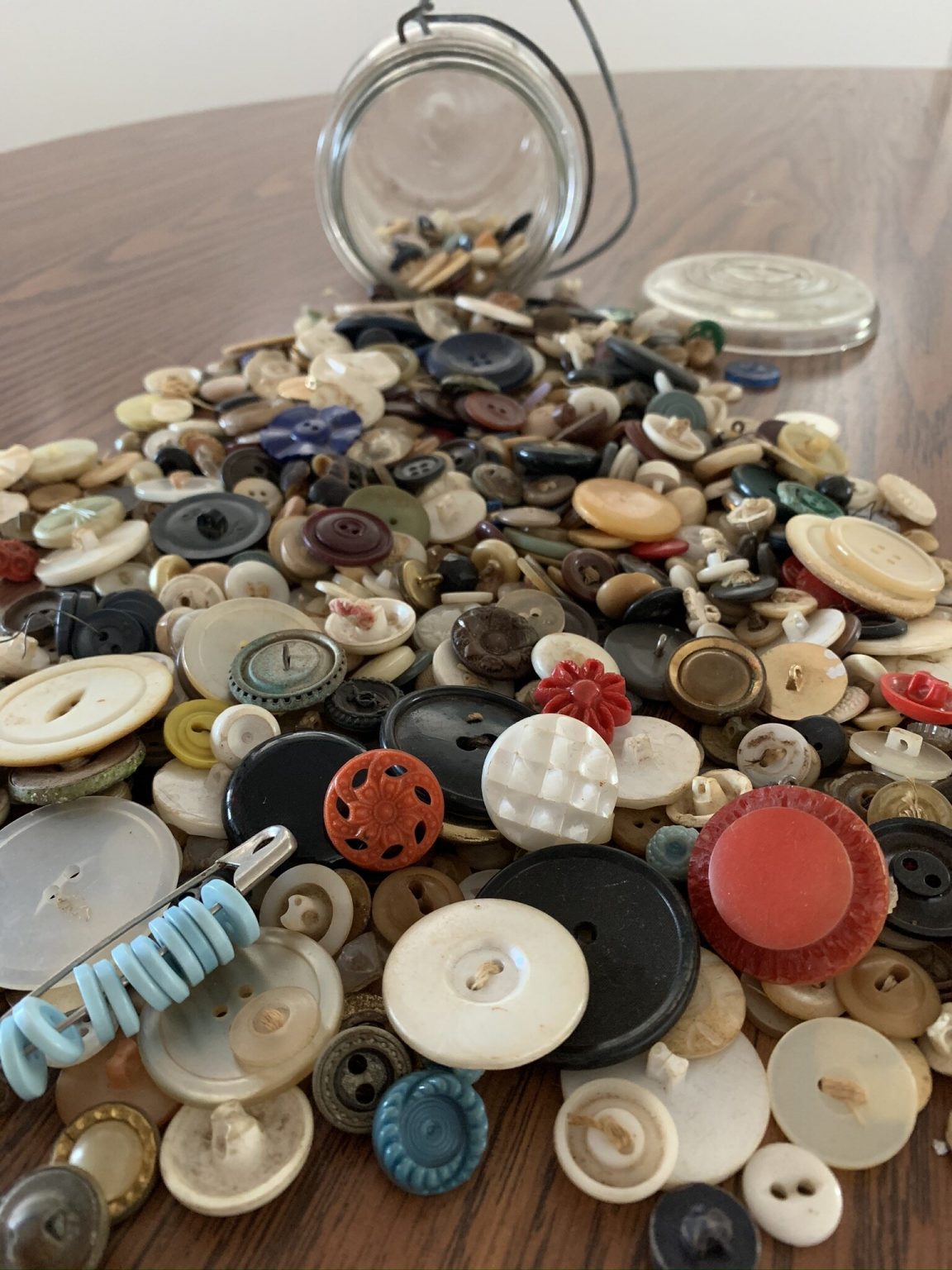 Button Jar – The Parlor